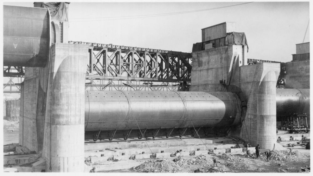 Roller Dam across the Mississippi River between Davenport, Iowa and ...