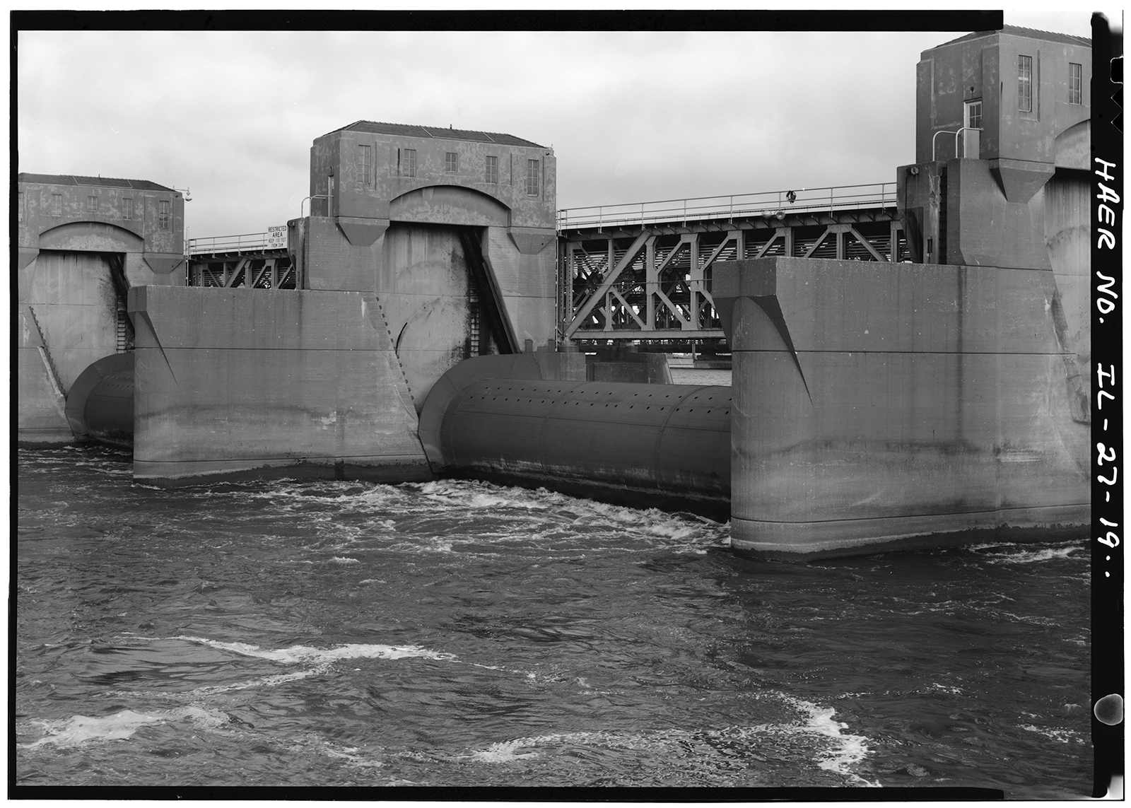 Roller Dam across the Mississippi River between Davenport, Iowa and ...